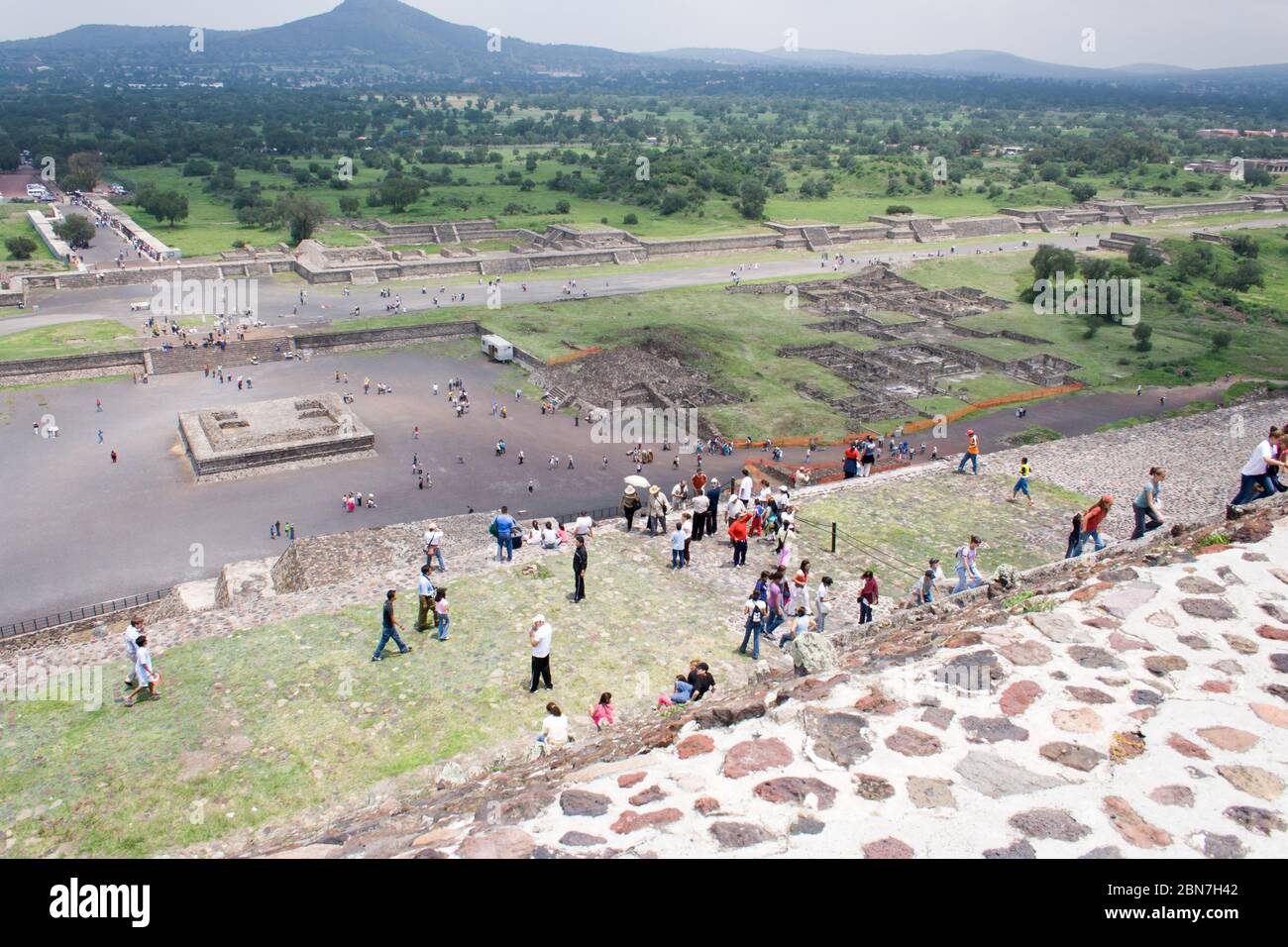 Teotihuacán, State of Mexico, Mexico - Pyramid of the Sun and the Moon ...