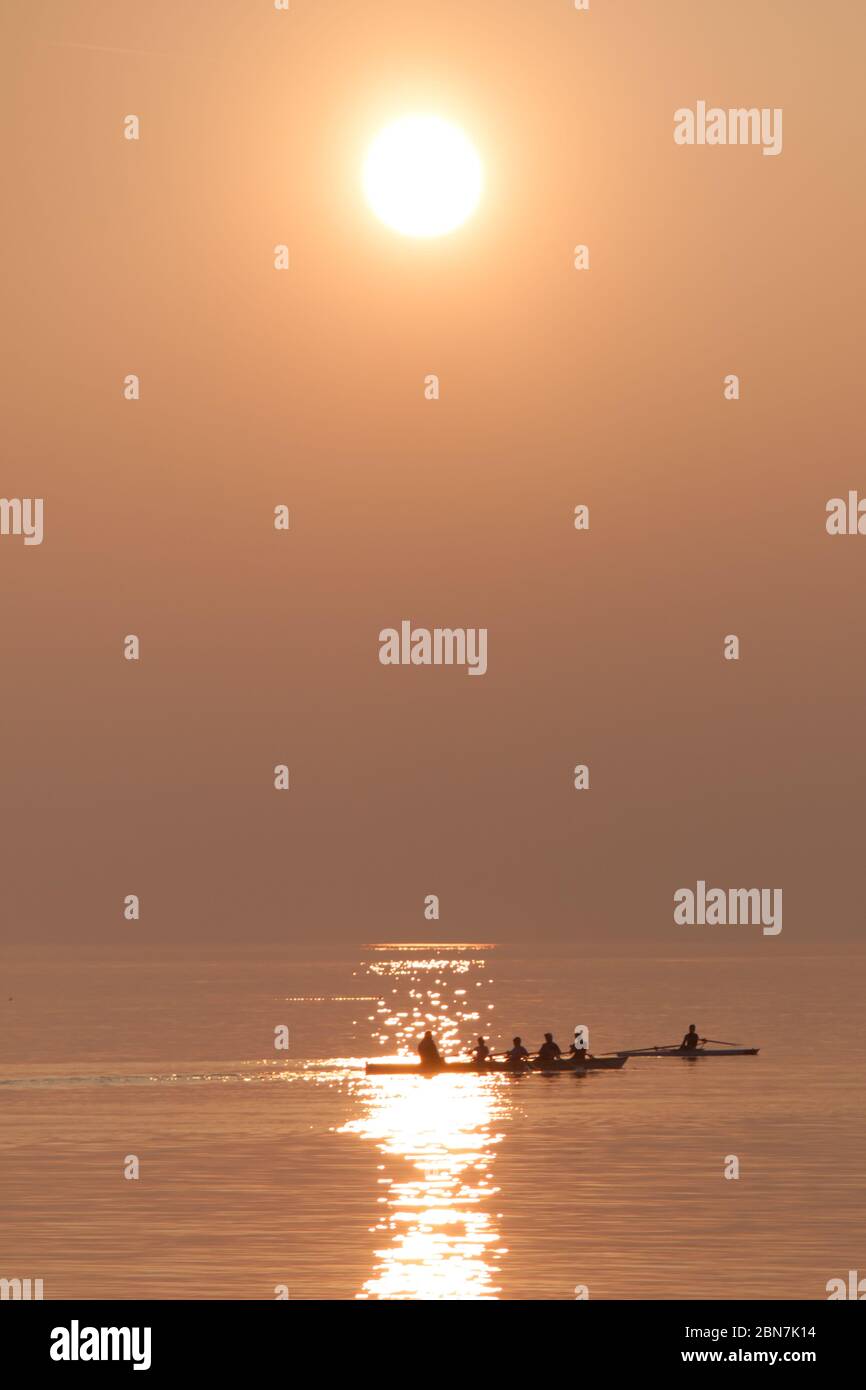 Coastal rowing team hi-res stock photography and images - Alamy