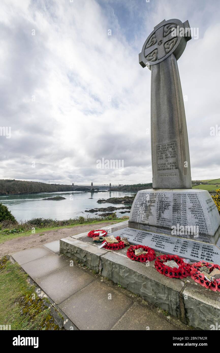 Church Island War memorial at St Tysilio church graveyard Porthaethwy ...