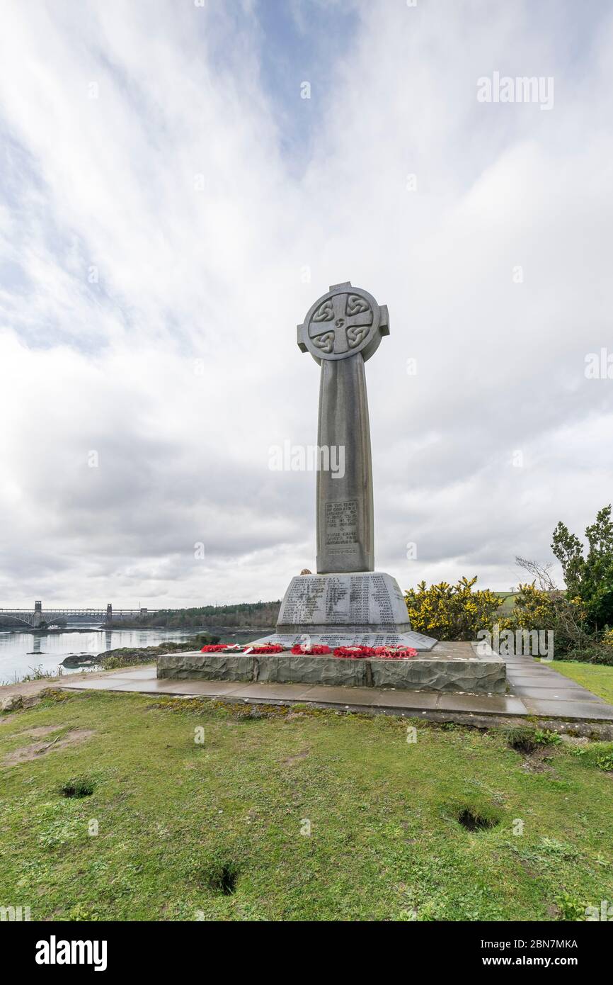 Church Island War memorial at St Tysilio church graveyard Porthaethwy ...