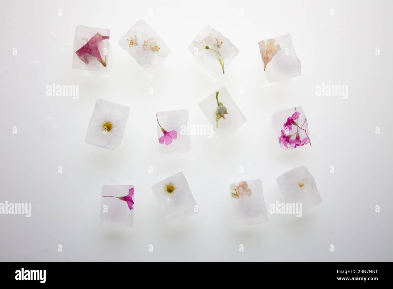 Transparent Ice Cubes High Resolution Stock Photography and Images - Alamy