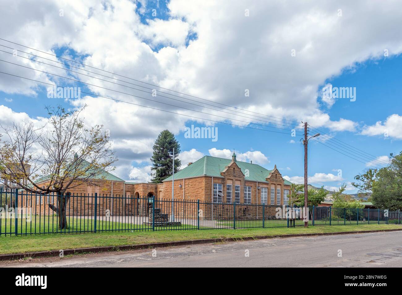 Old sandstone buildings hi-res stock photography and images - Alamy