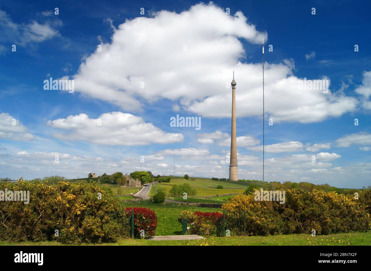 Arqiva emley moor tower hi-res stock photography and images - Alamy