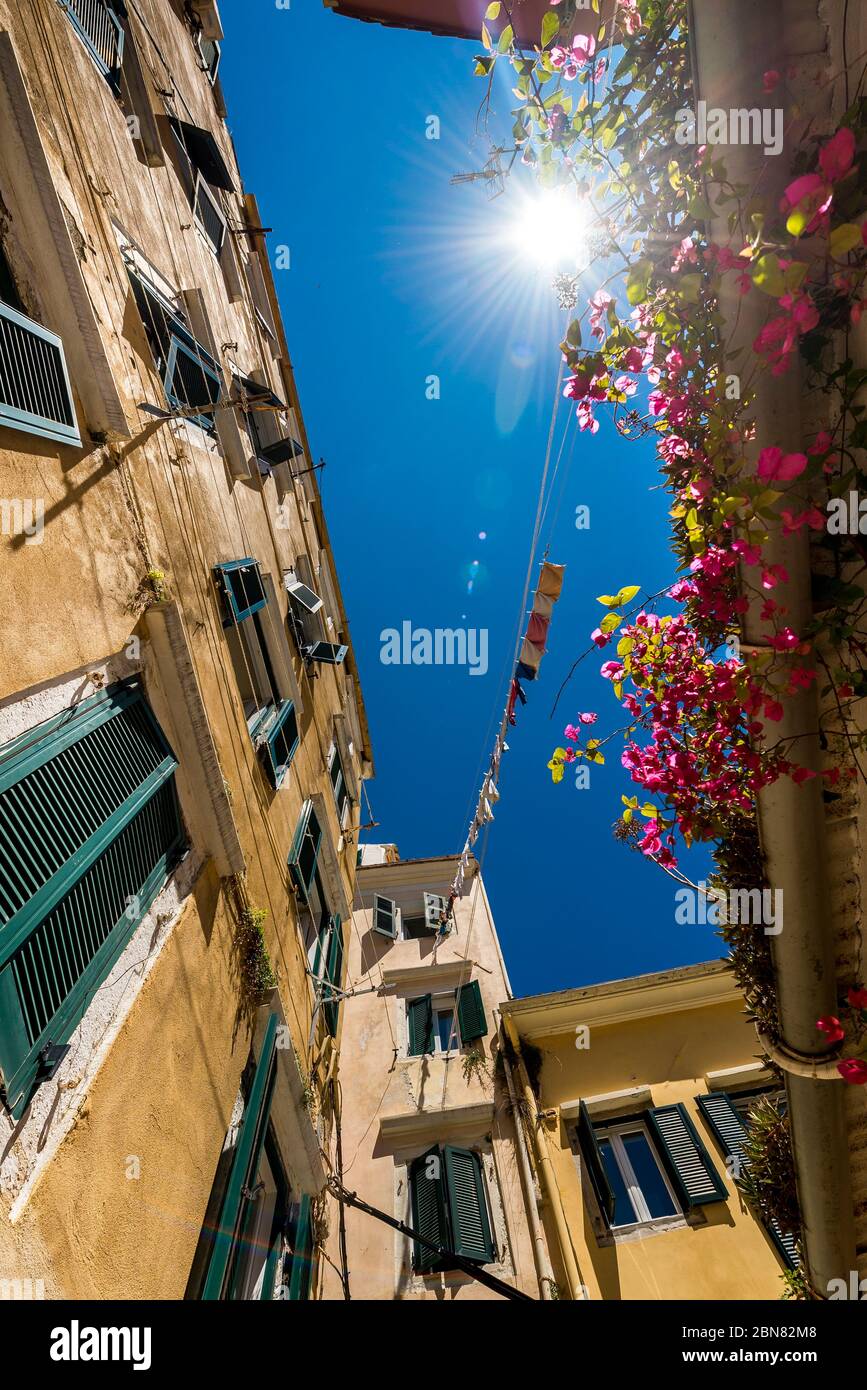 Washing line hanging between buildings hi-res stock photography and ...