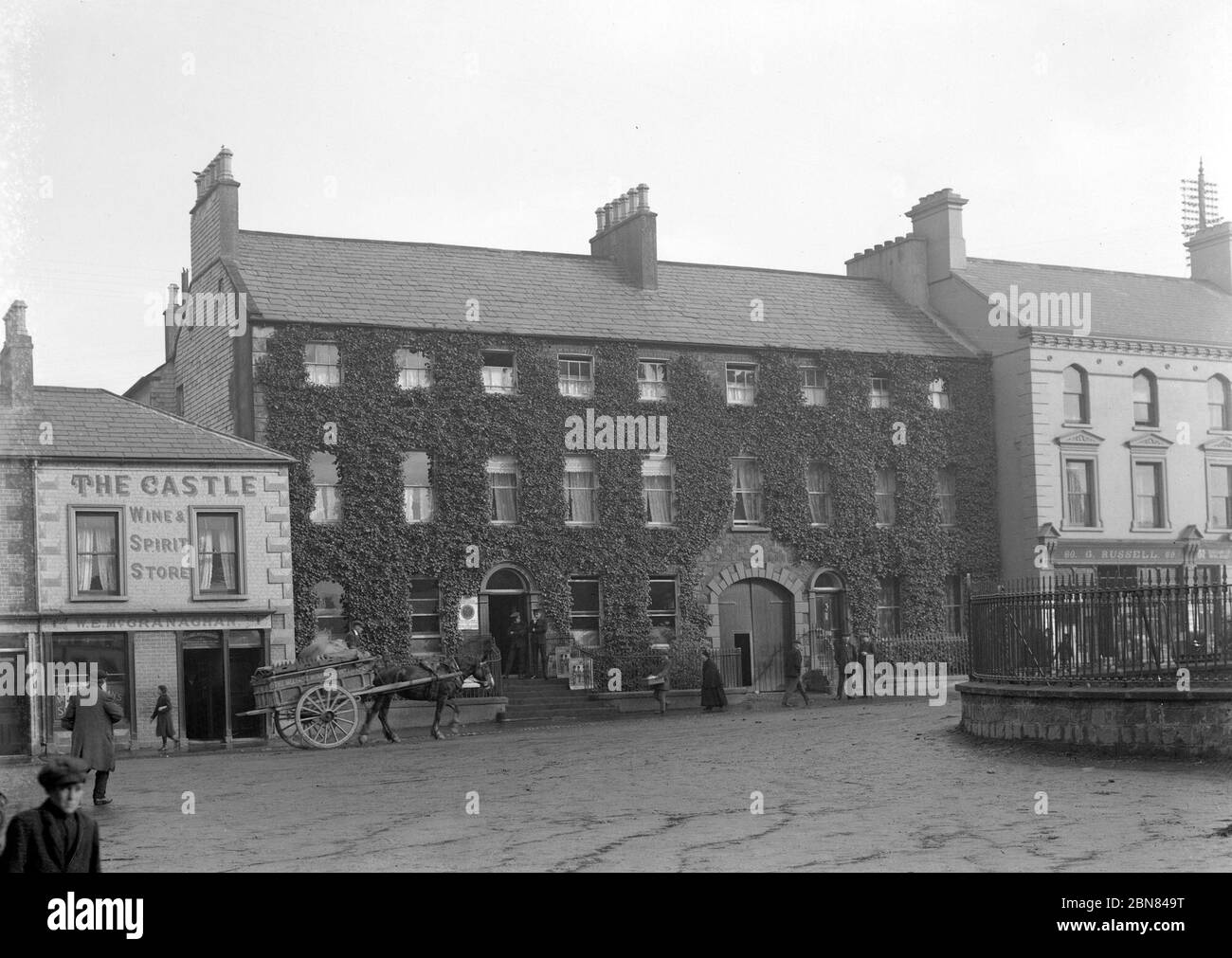1940s street ireland hi-res stock photography and images - Alamy