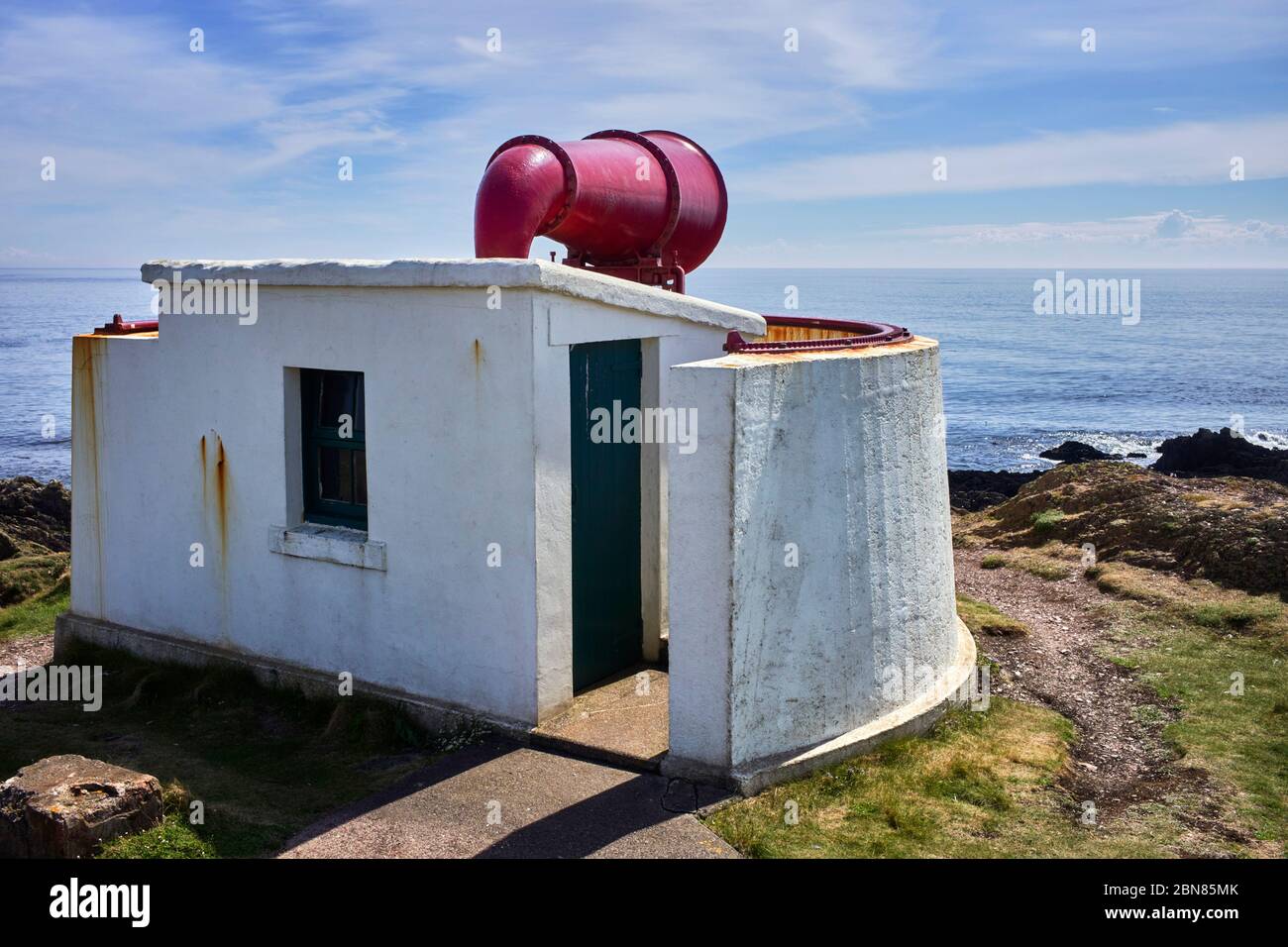 Foghorn and building from Langness lighthouse at Dreswick Point, Isle ...