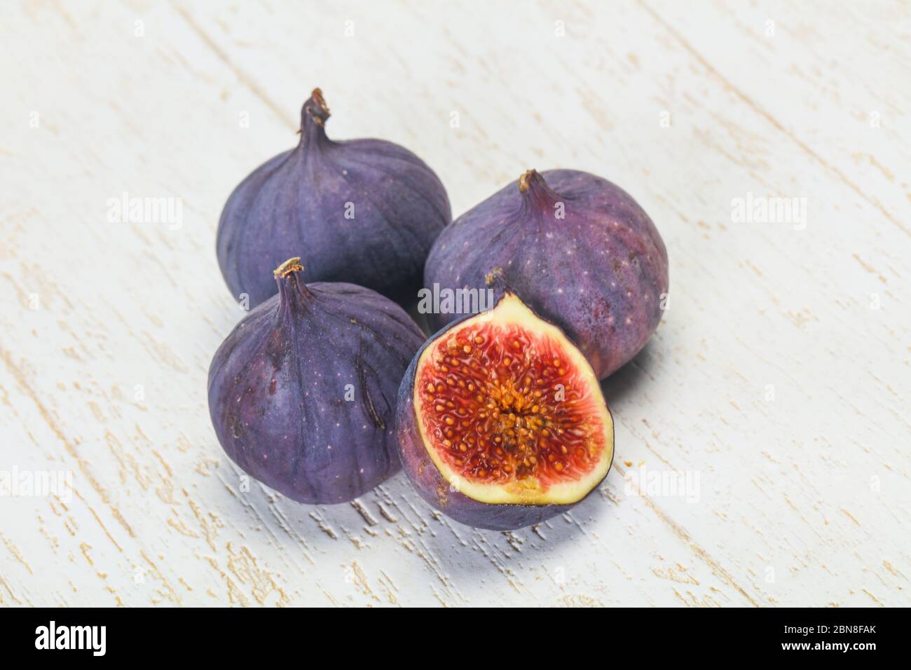Ripe sweet fresh sliced fig fruit Stock Photo - Alamy