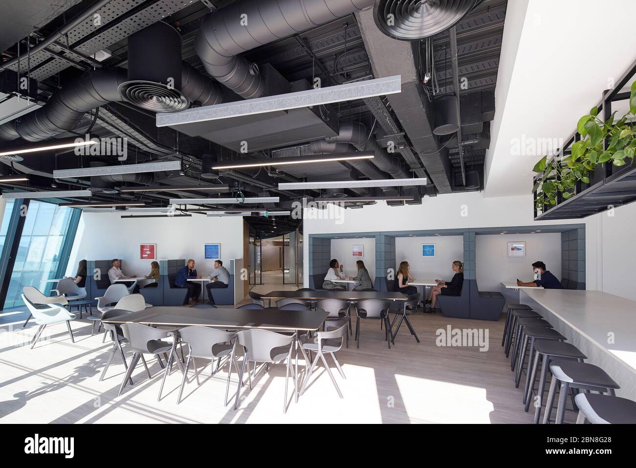 Contemporary office exposed ceiling hi-res stock photography and images ...