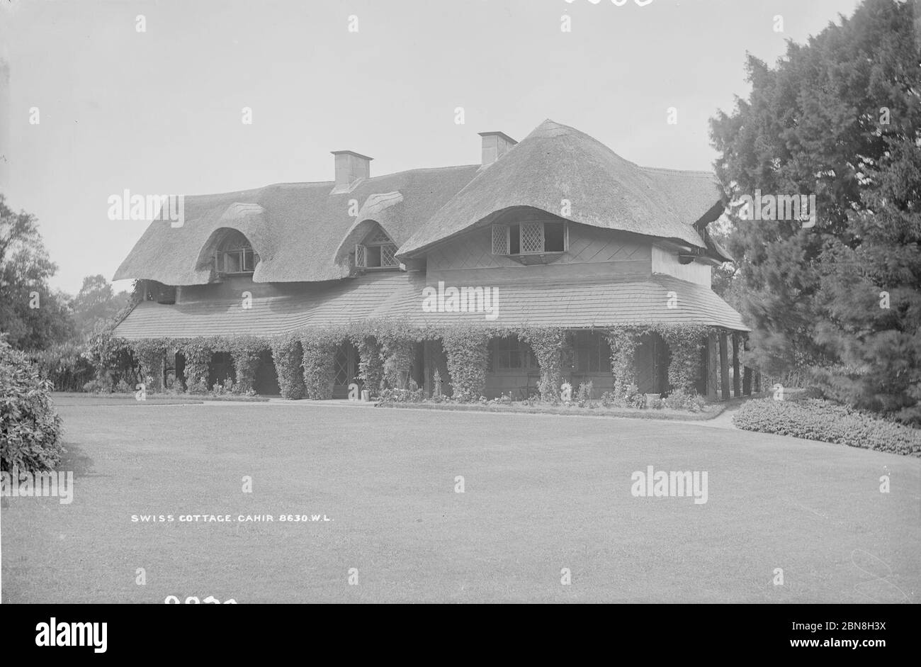 Swiss Cottage Library High Resolution Stock Photography and Images - Alamy
