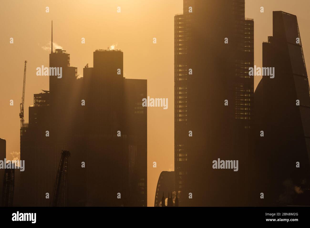 London buildings silhouette hi-res stock photography and images - Alamy