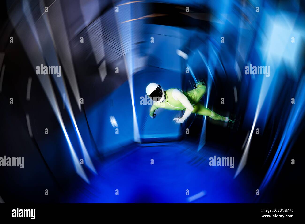 Windtunnel flying hi-res stock photography and images - Alamy