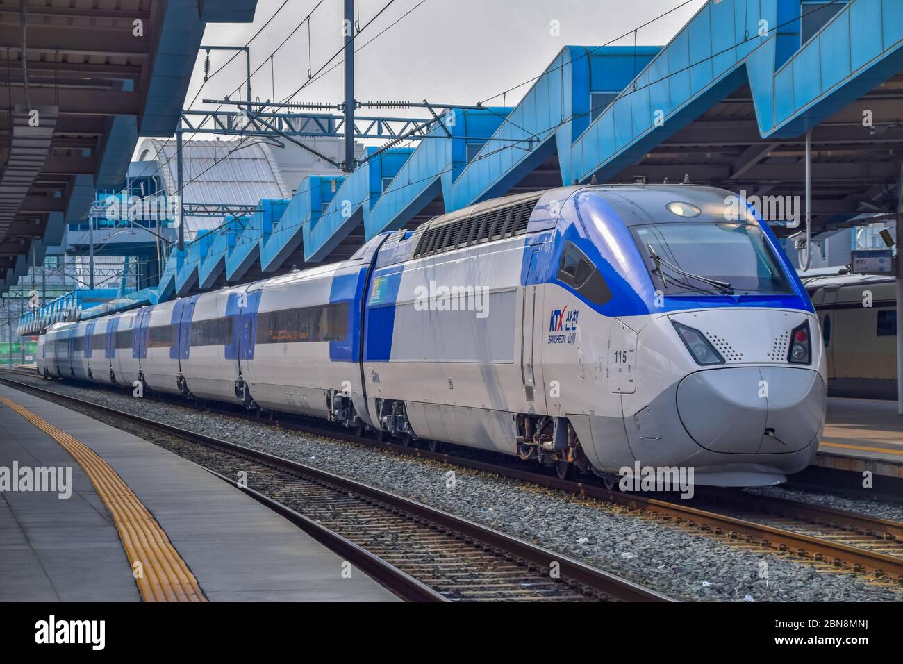 Seoul busan korea train express hi-res stock photography and images - Alamy