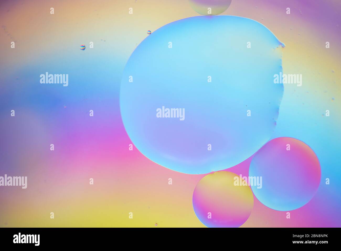 Oil rainbow water hi-res stock photography and images - Alamy