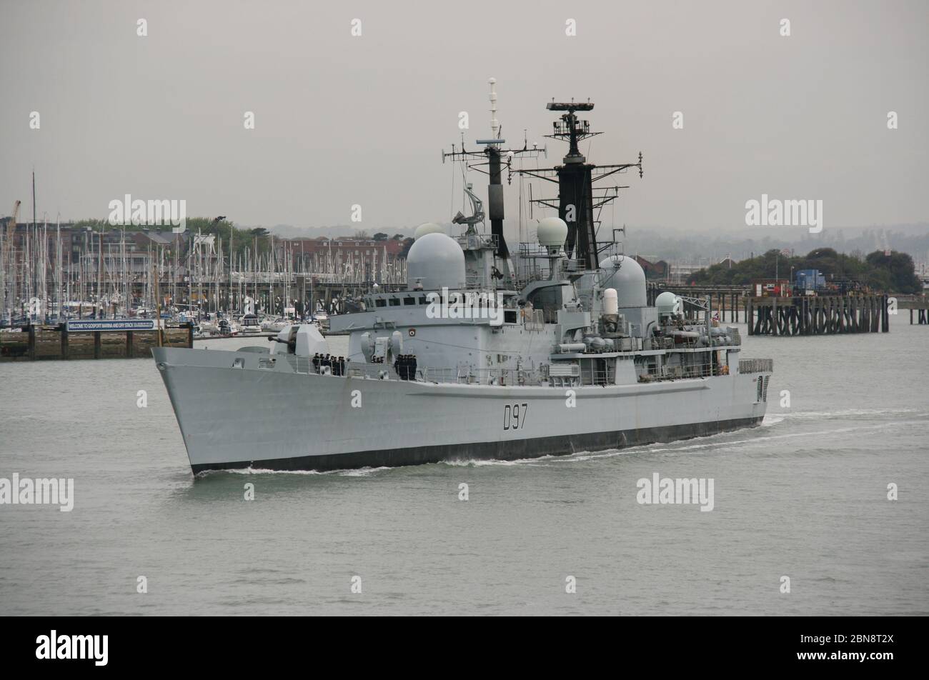 Type 42 destroyer hi-res stock photography and images - Alamy