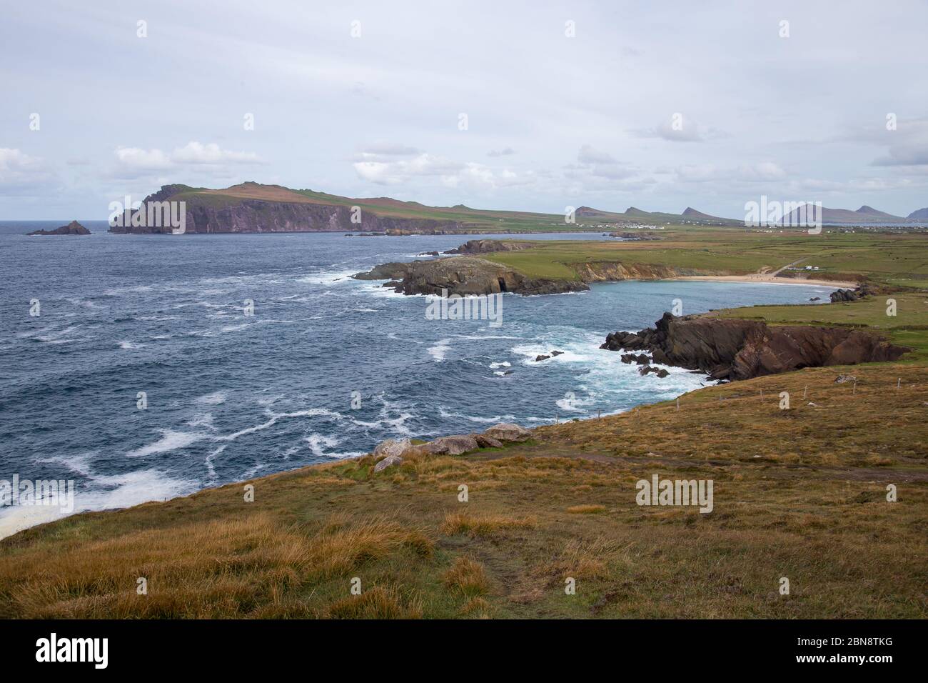 The coastline at the Atlantic on the Wild Atlantic Way Stock Photo - Alamy