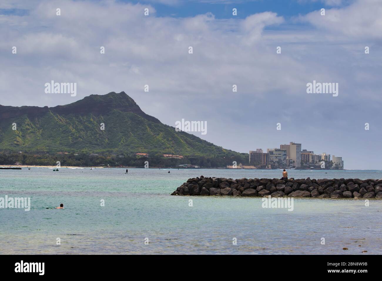 Skyline on the waikiki beach hi-res stock photography and images - Alamy