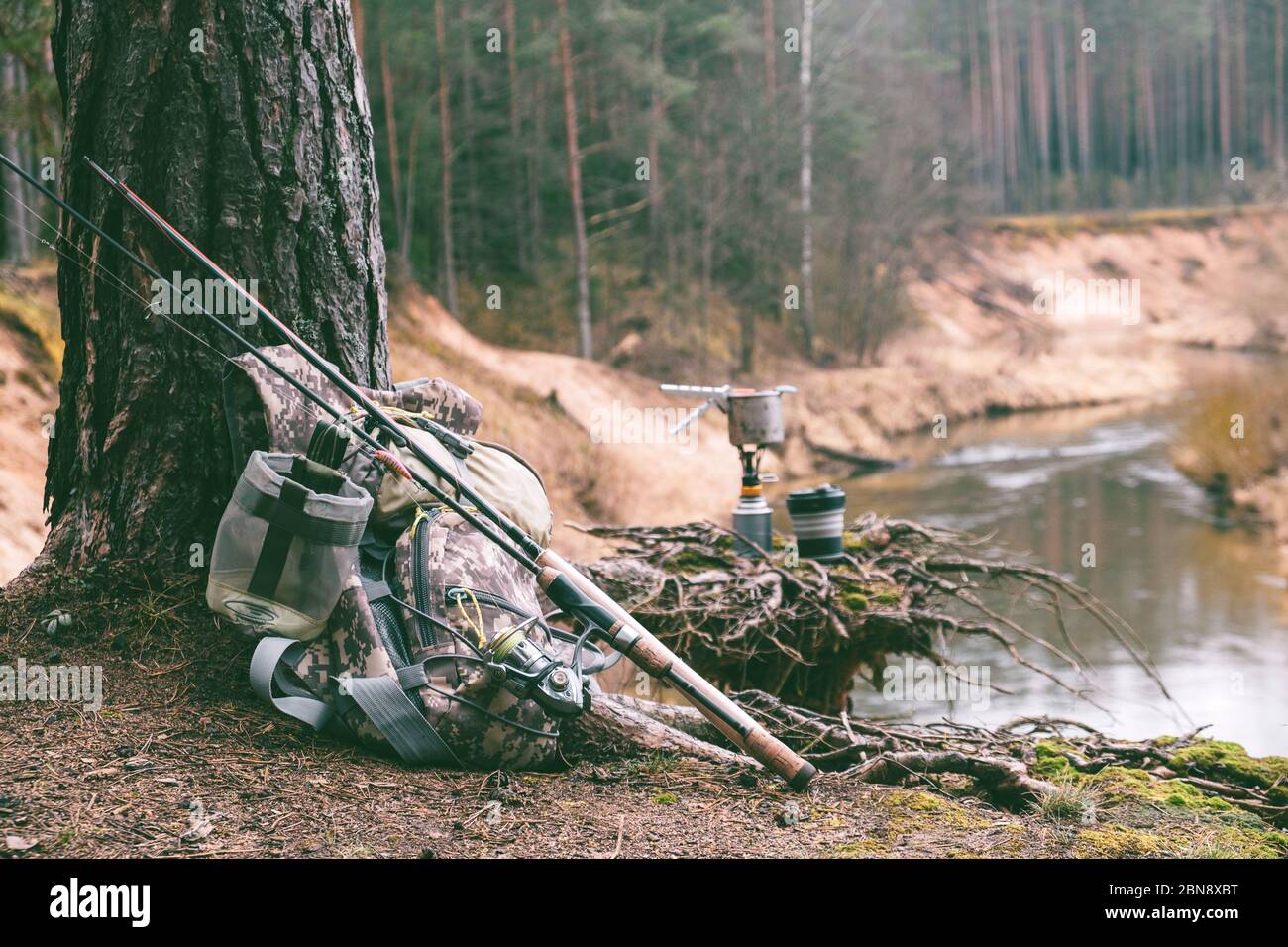Salmon fisherman on bank river hi-res stock photography and images - Alamy