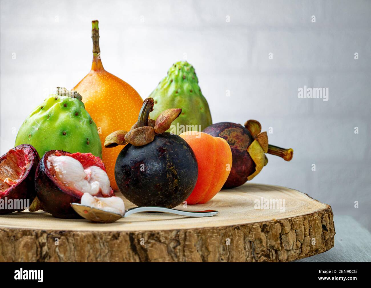 Asian fruit hi-res stock photography and images - Alamy