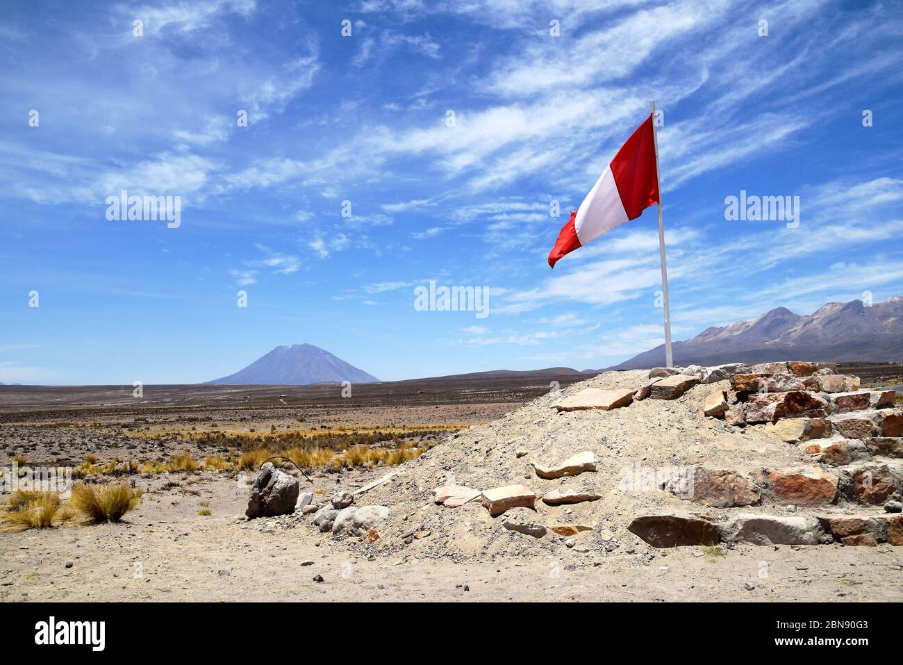 Peruvian flag waving hi-res stock photography and images - Alamy