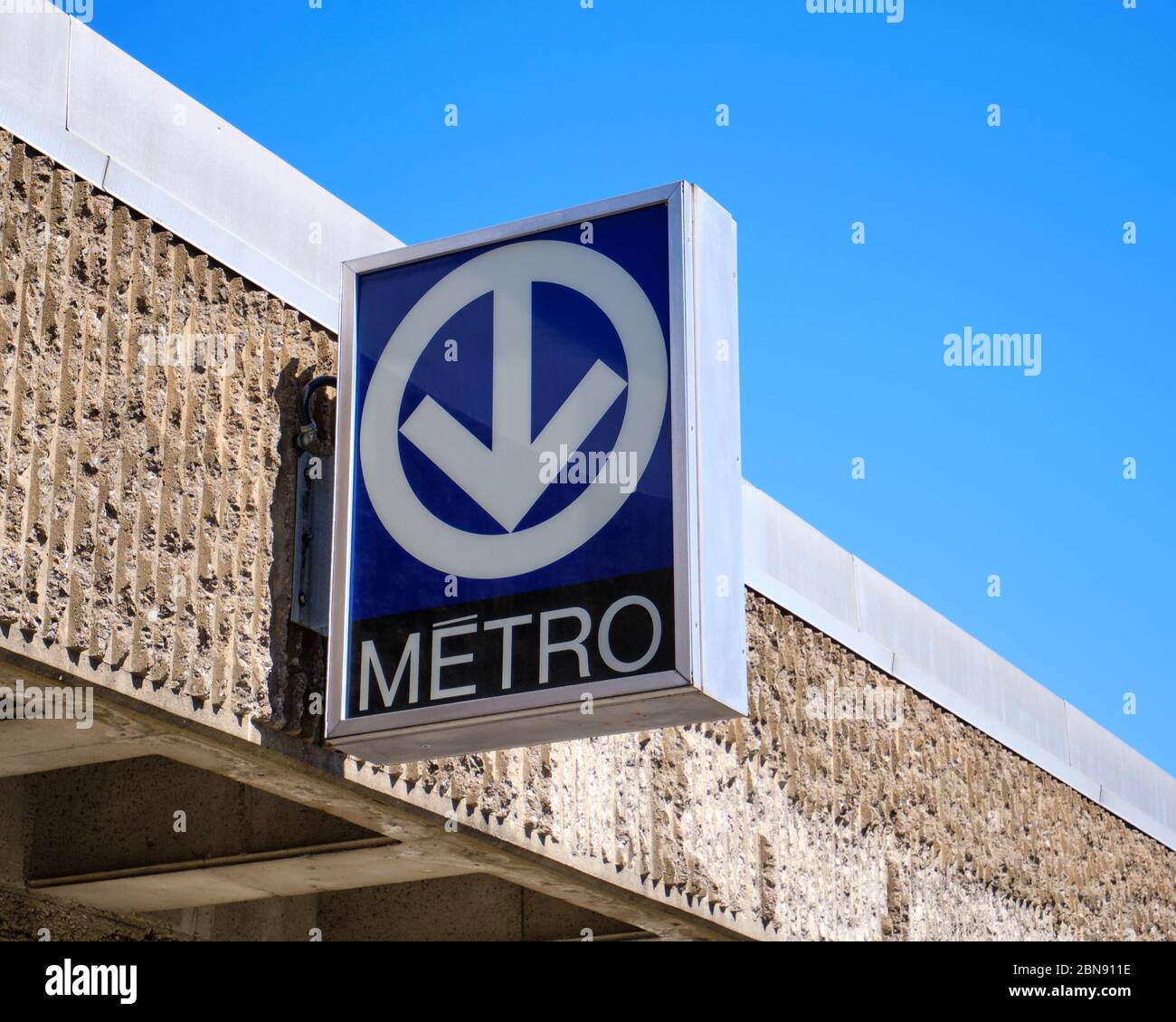Montreal subway logo hi-res stock photography and images - Alamy