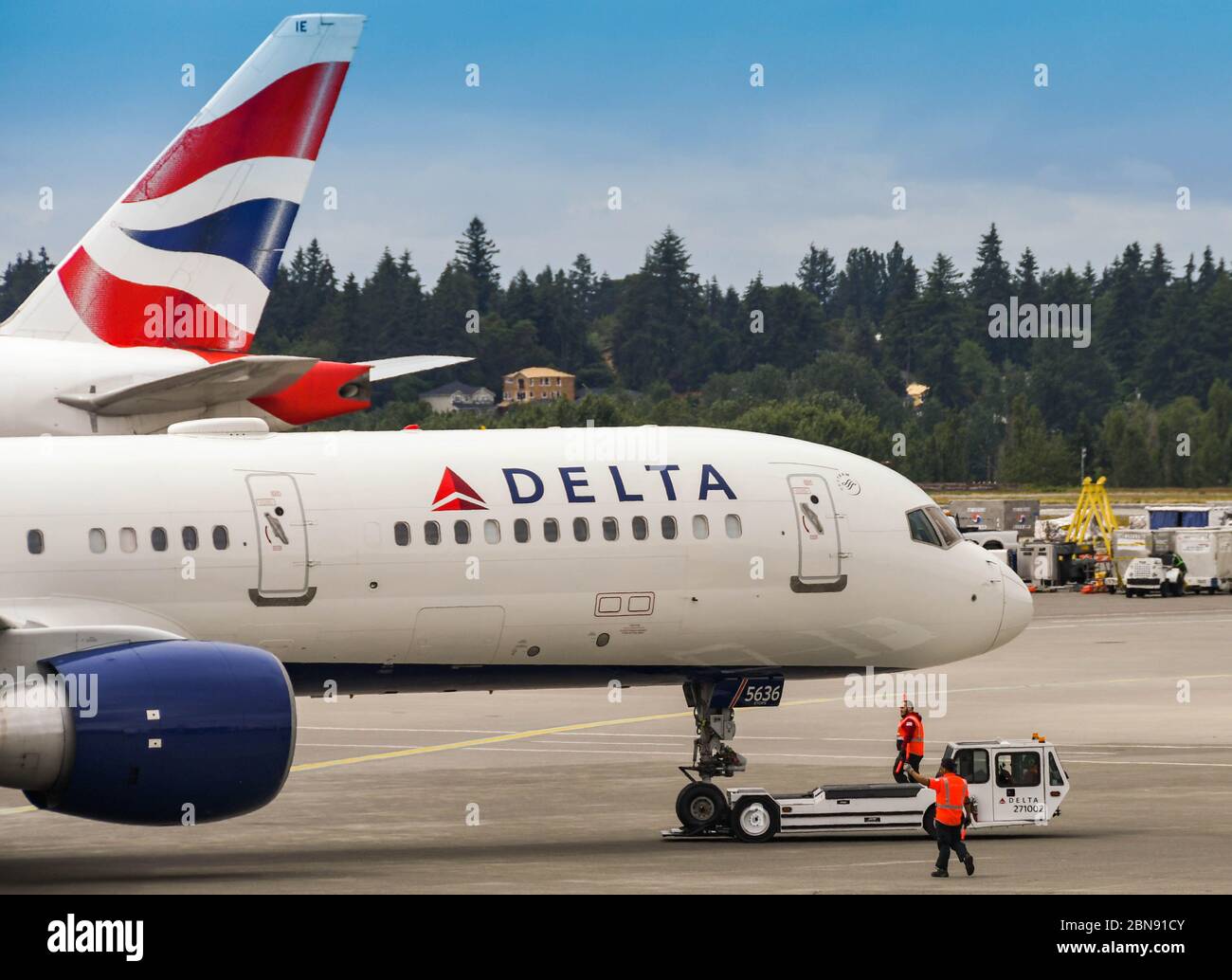 SEATTLE TACOMA AIRPORT, WA, USA - JUNE 2018: Delta Airlines Boeing 757 ...