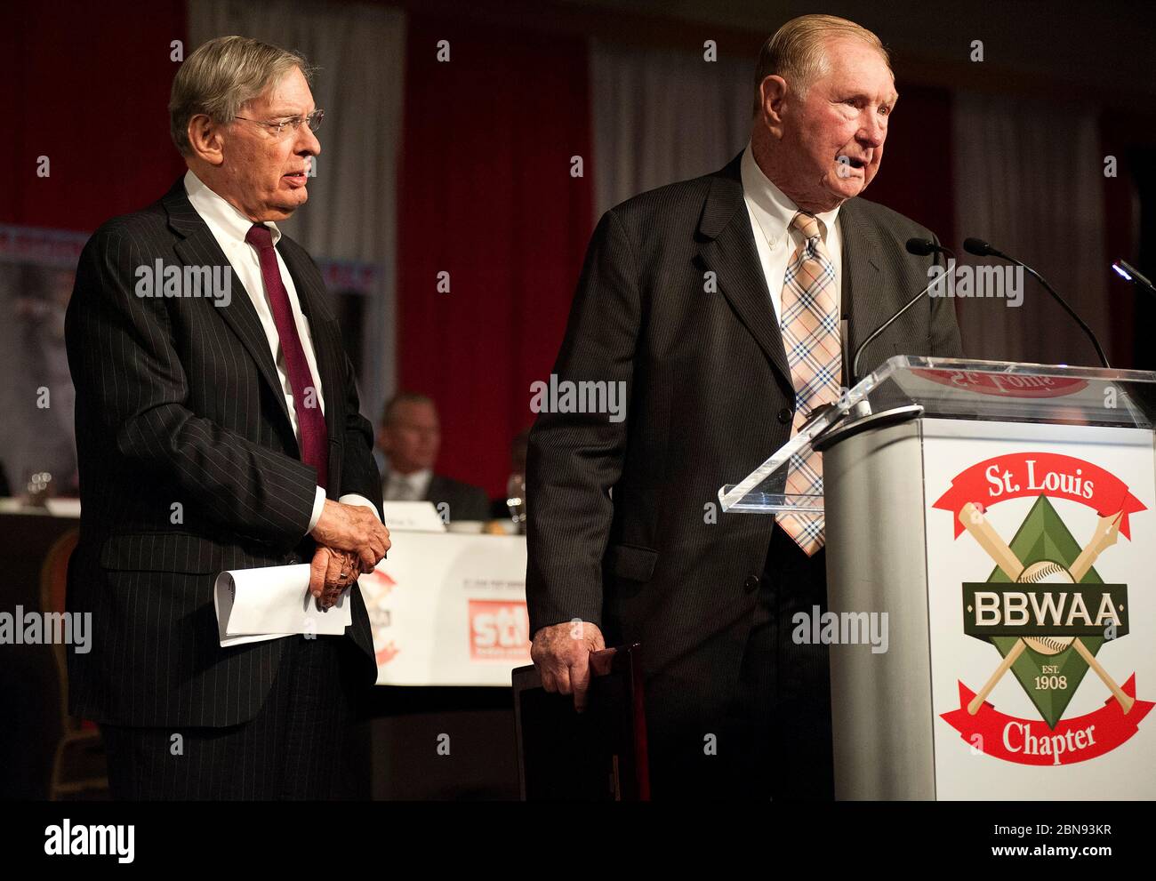 Bud Selig, Red Schoendienst receive awards at 2015 St. Louis BBWAA 57th ...
