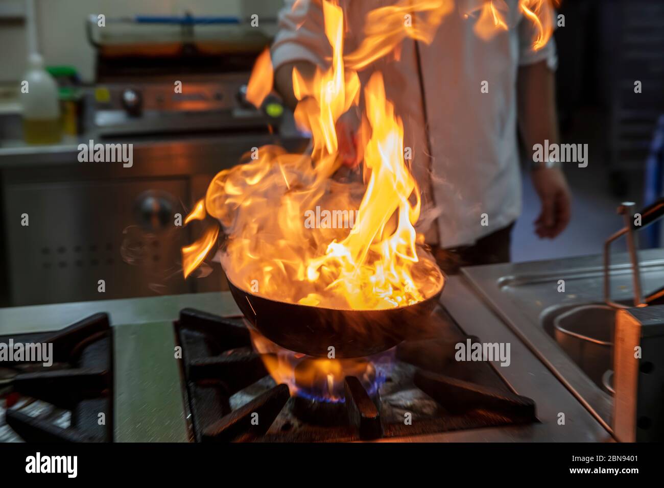 Professional kitchen gas cooker hob hi-res stock photography and images ...