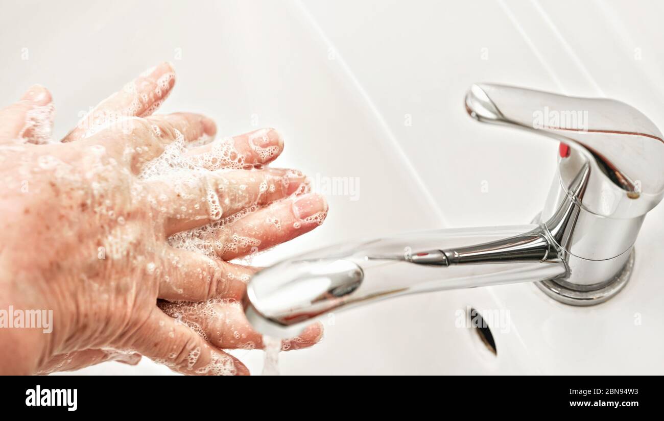 Elderly wash hi-res stock photography and images - Alamy