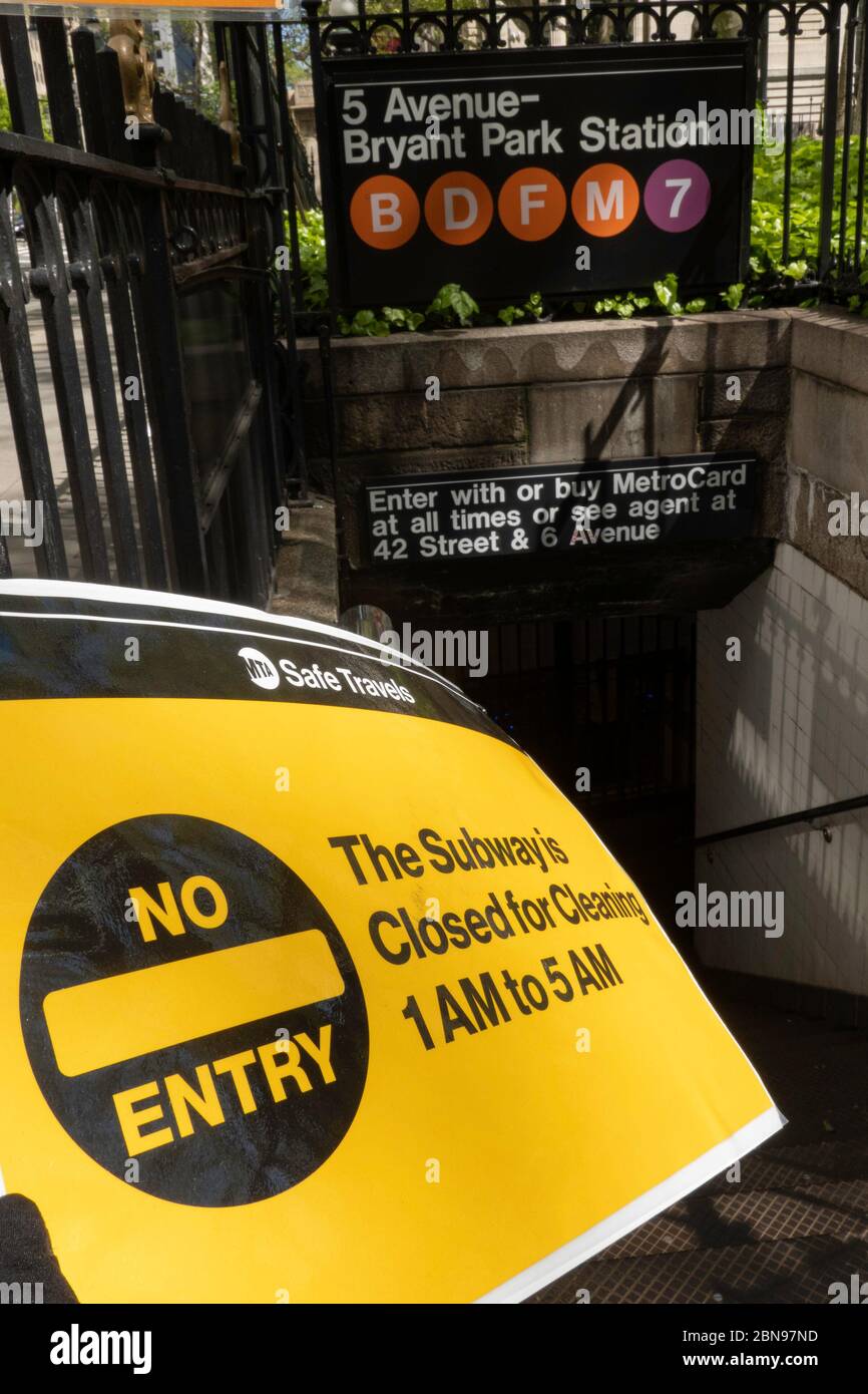 Warning sign subway manhattan new hi-res stock photography and images ...