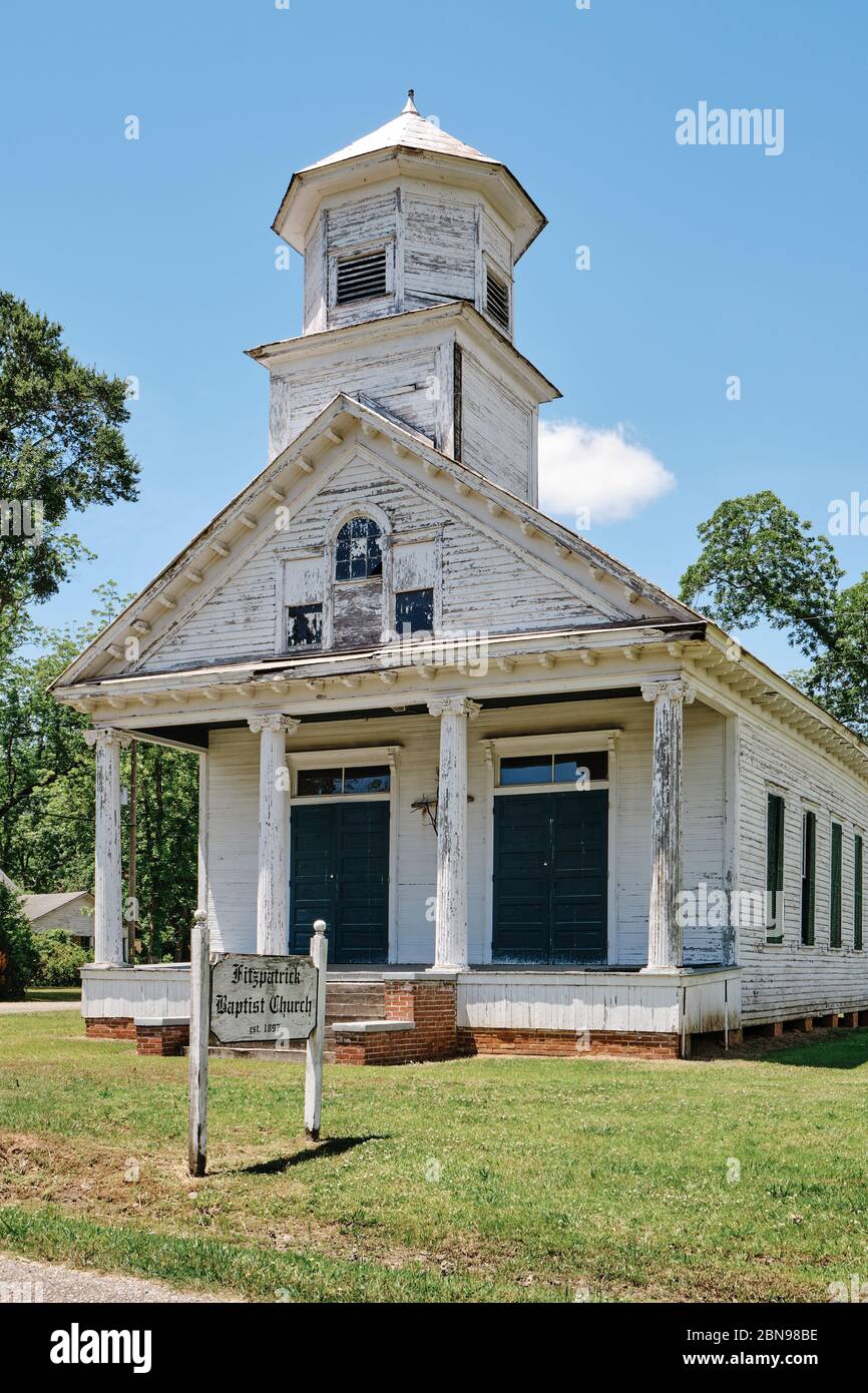 Baptist church doors hi-res stock photography and images - Alamy