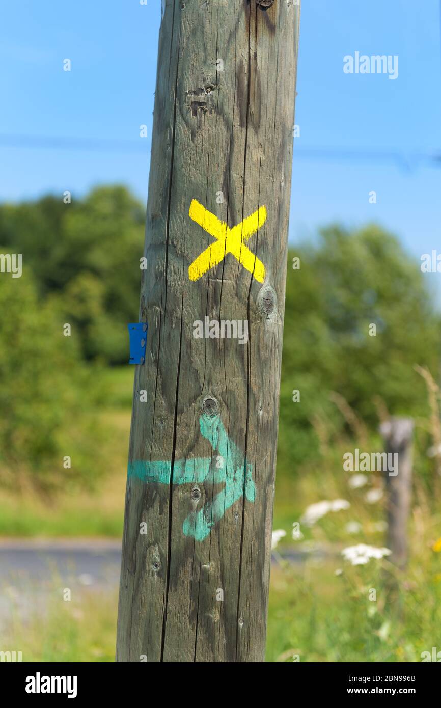 Sign for end marking route on pole Stock Photo - Alamy