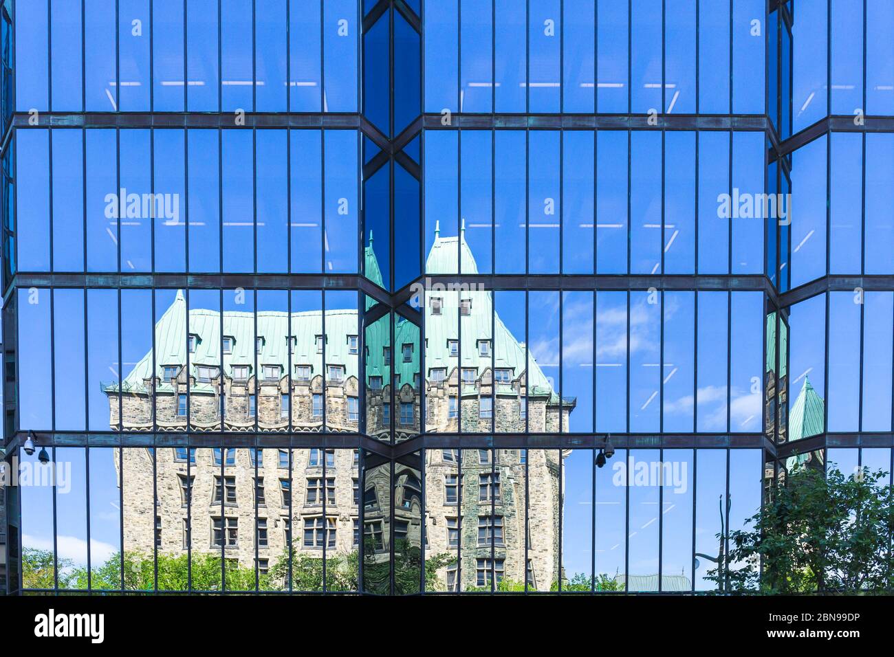 Canadian parliament building architecture hi-res stock photography and ...