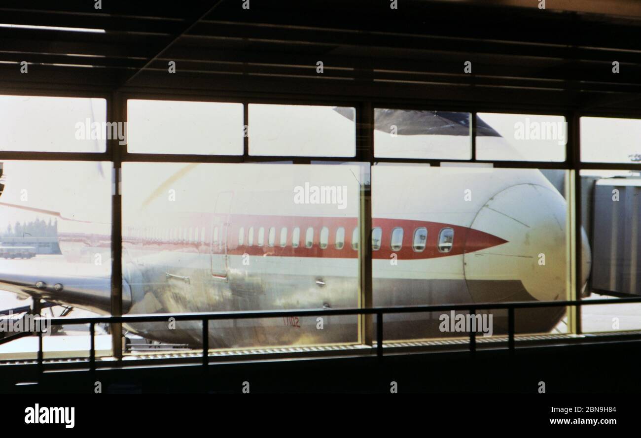 1970s airport terminal hi-res stock photography and images - Alamy
