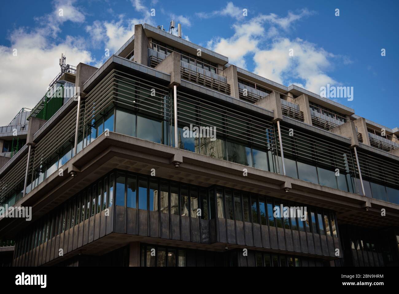 Modern grey structure hi-res stock photography and images - Alamy