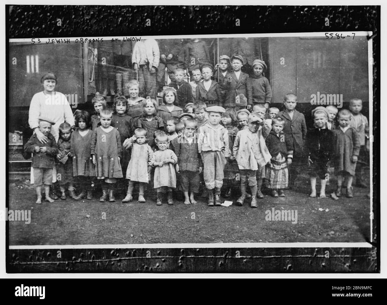 Orphans path hi-res stock photography and images - Alamy