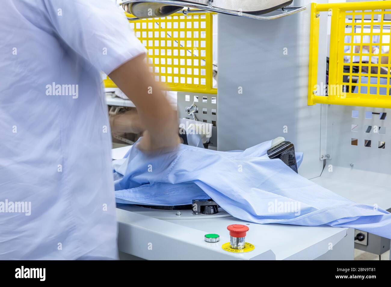 Automatic Ironing Machines For Knitwear and shirt with Press in the ...