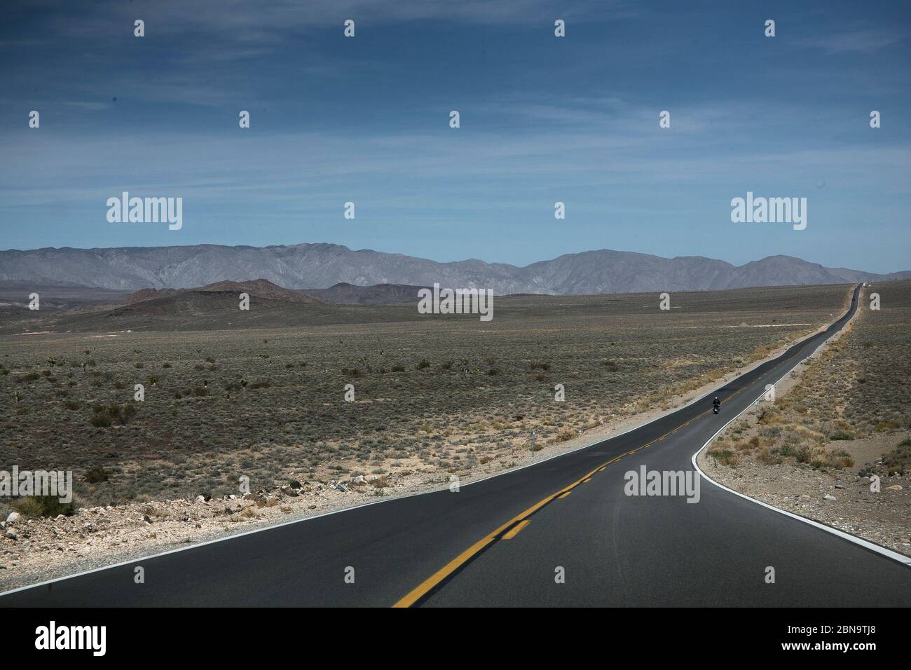 Landforms in death valley hi-res stock photography and images - Alamy