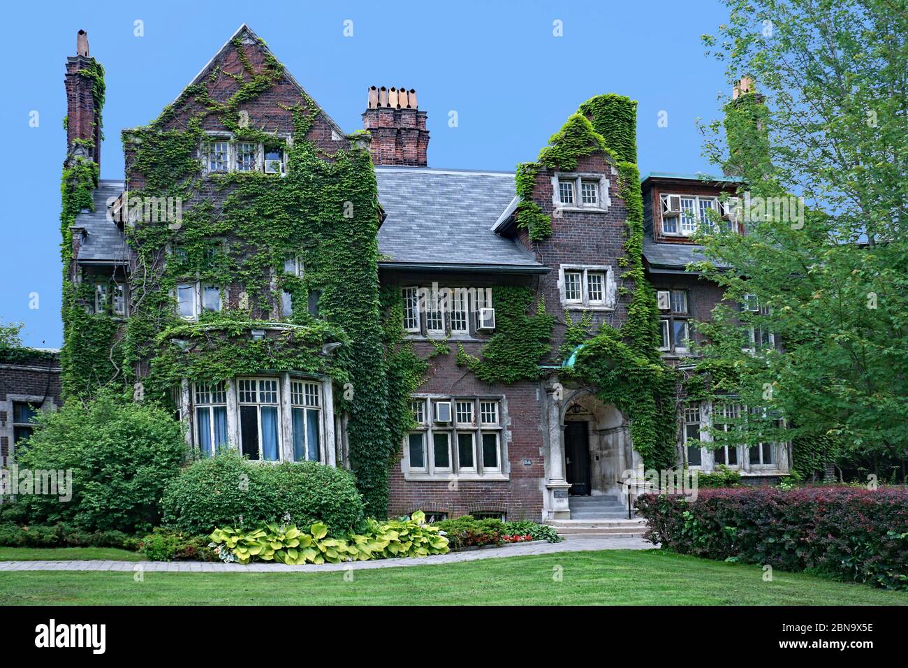 Gable hall school hi-res stock photography and images - Alamy