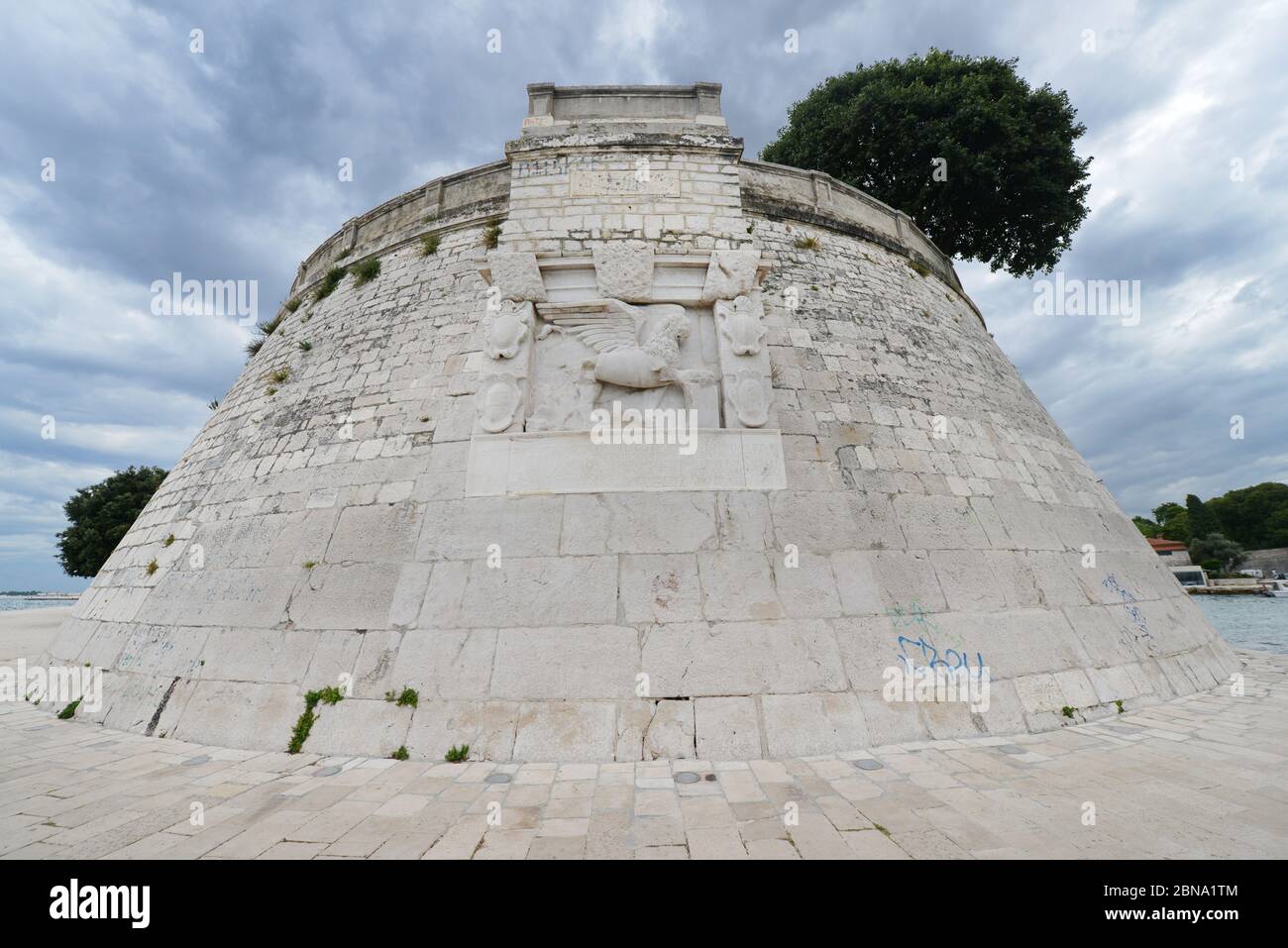 The city walls of Zadar near the Foša marina Stock Photo - Alamy