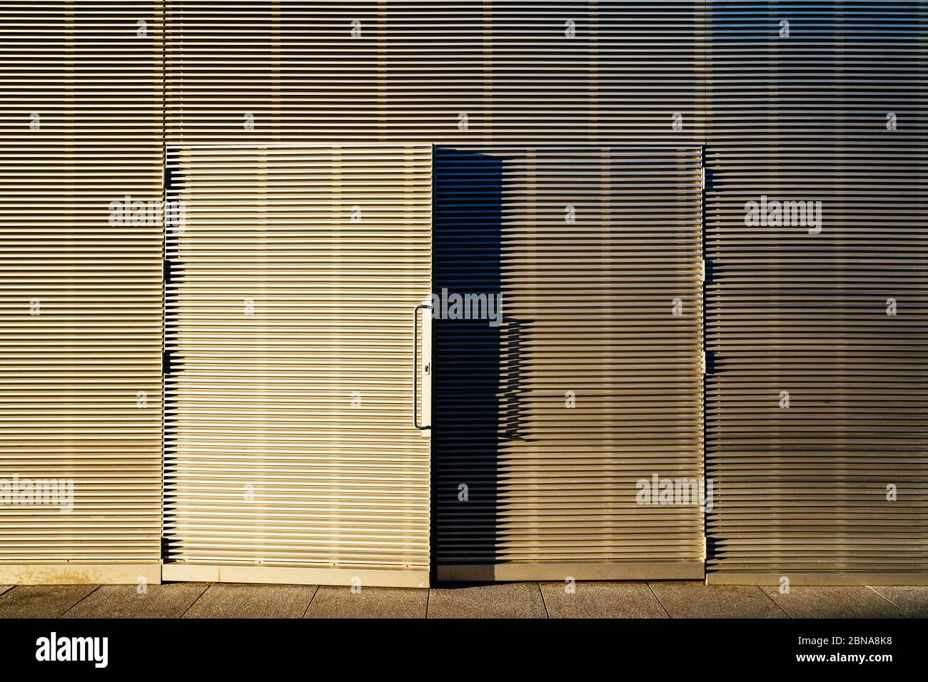 Half open door ajar hi-res stock photography and images - Alamy