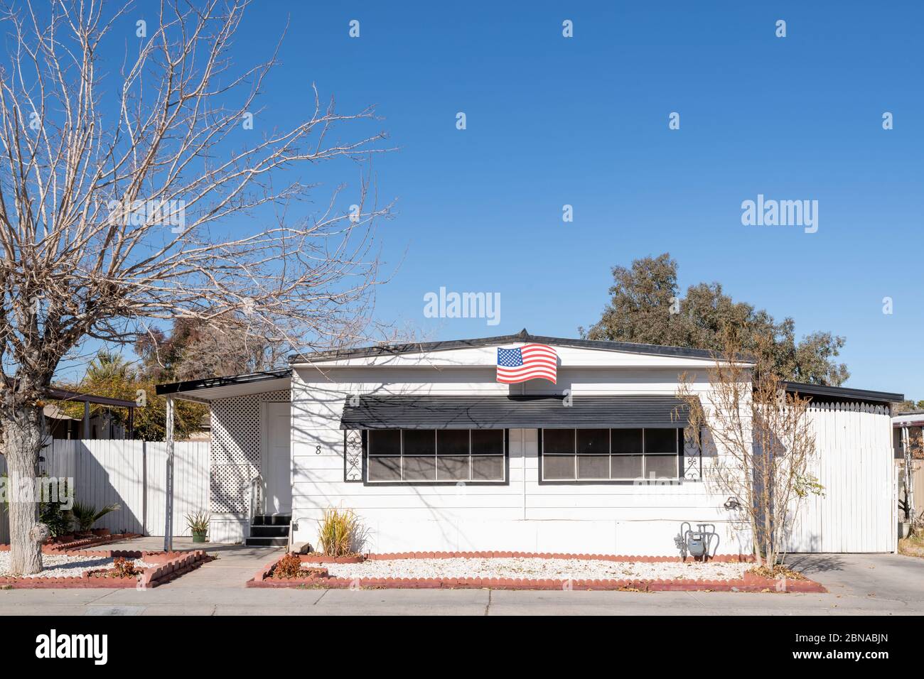 Modest architecture hi-res stock photography and images - Alamy