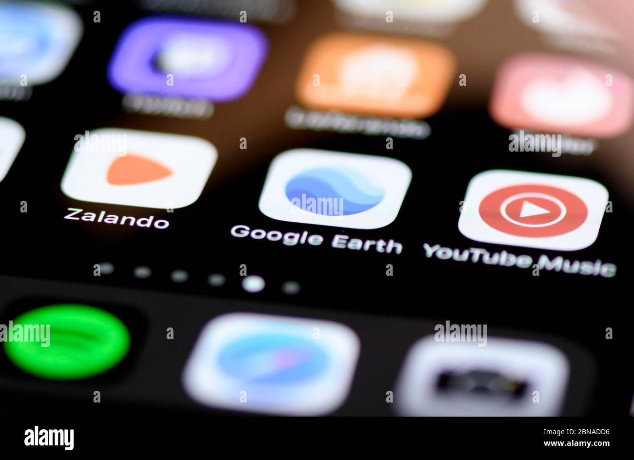 App icon, iPhone, iOS, smartphone, display, close-up Stock Photo - Alamy