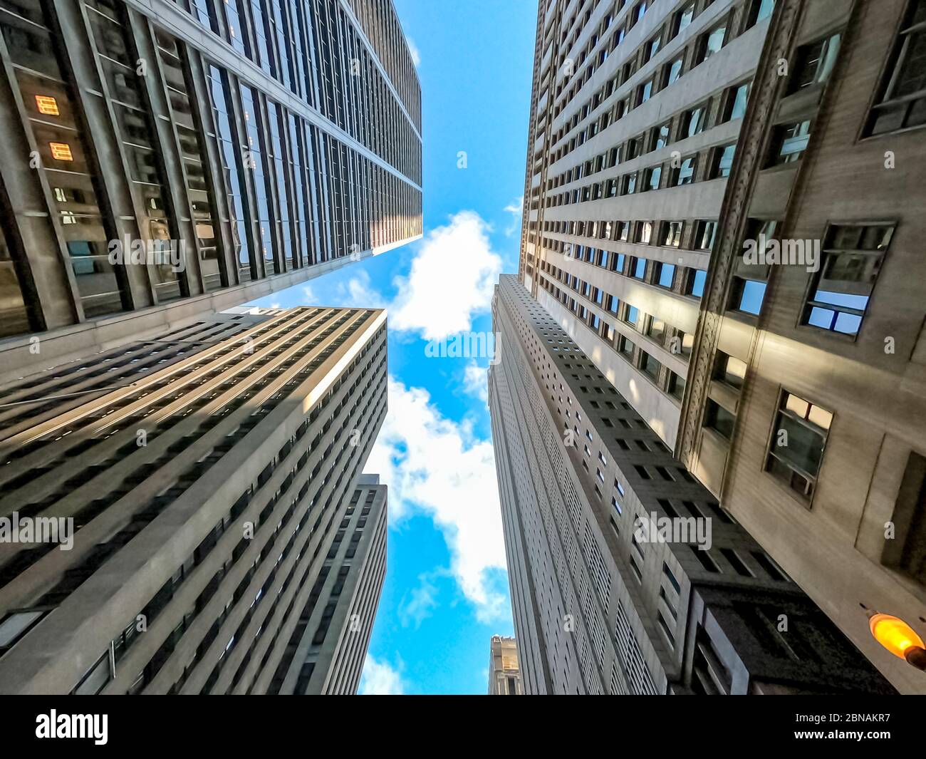 Upward view of chicago skyscrapers and tall office buildings ...