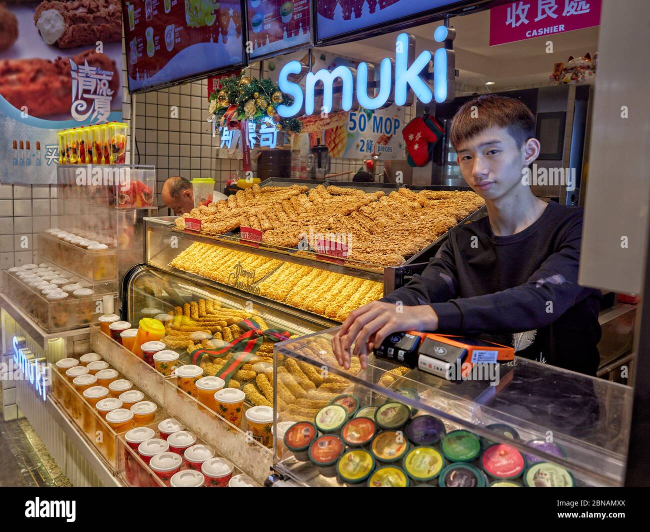 Crunchy baguette hi-res stock photography and images - Alamy