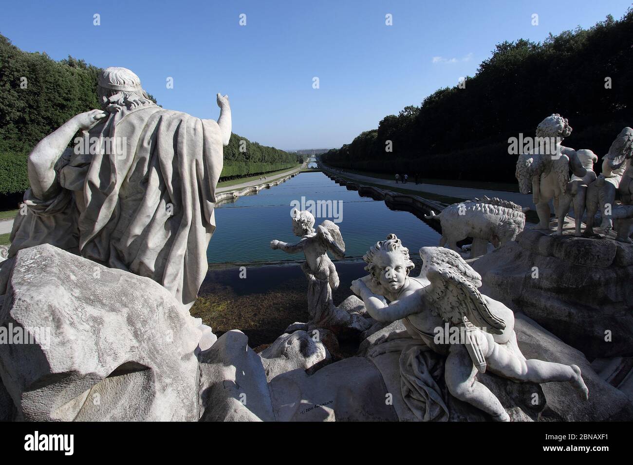 Venus and adonis sculpture hi-res stock photography and images - Alamy