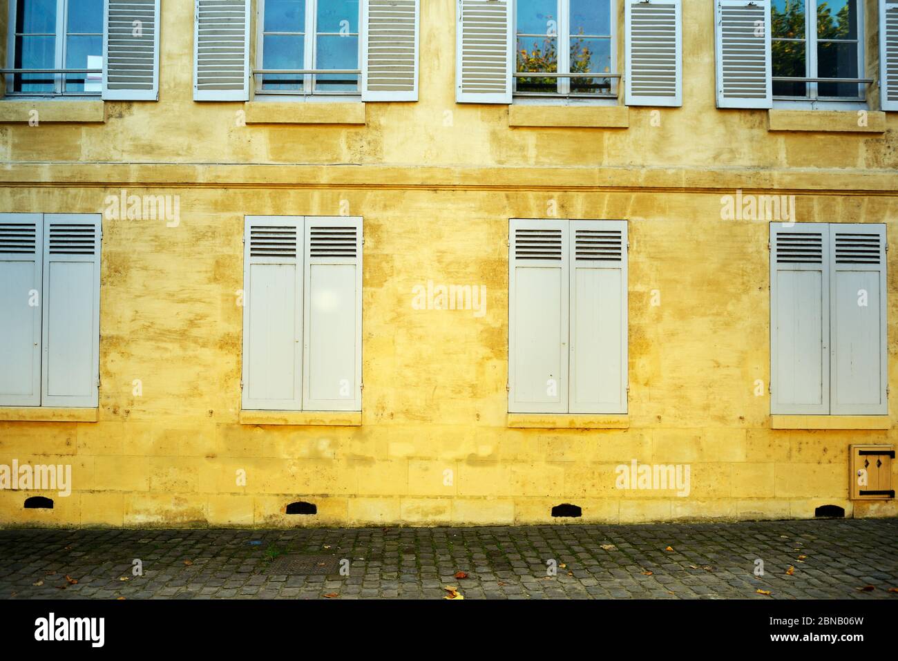 Facade first second floor hi-res stock photography and images - Alamy