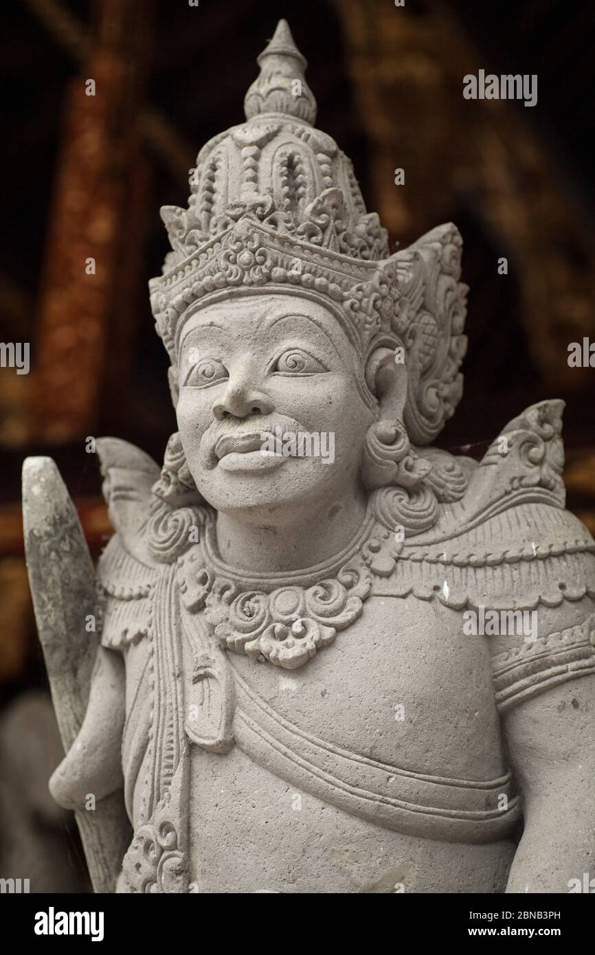 Water temple statue hi-res stock photography and images - Alamy