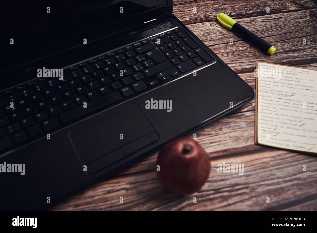 Cartoon apple school symbol icon hi-res stock photography and images ...