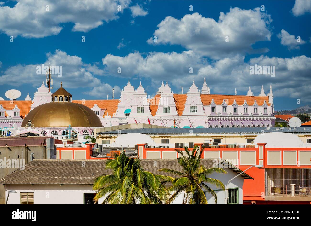 Aruba Rooftops of Shops Stock Photo - Alamy