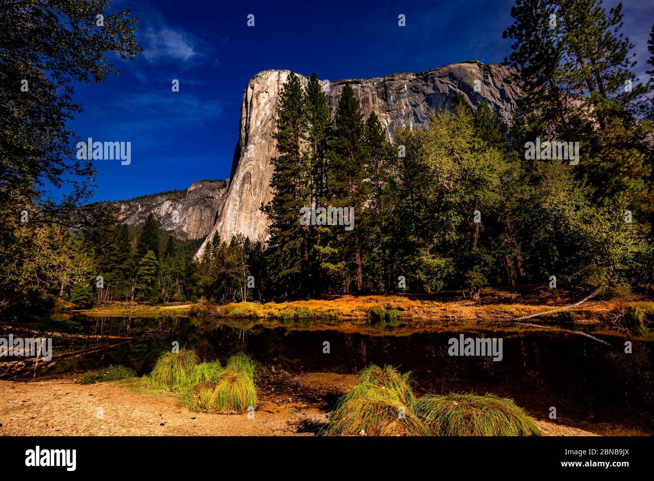 World famous rock climbing wall of El Capitan, Yosemite national park ...